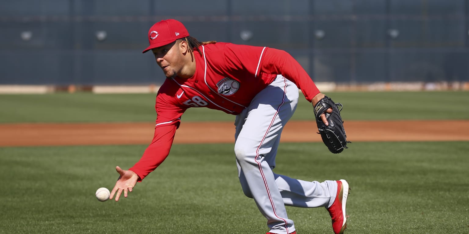 Luis Castillo in great shape at Reds camp