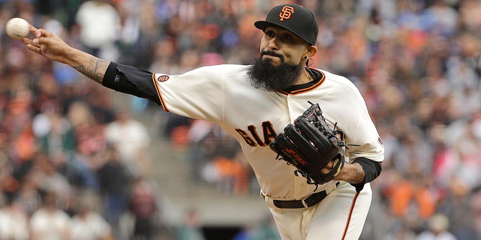 Sergio Romo's return from elbow injury delayed