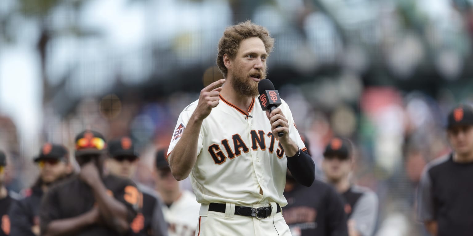 Hunter Pence's offseason routine includes working out, lounging by the ...
