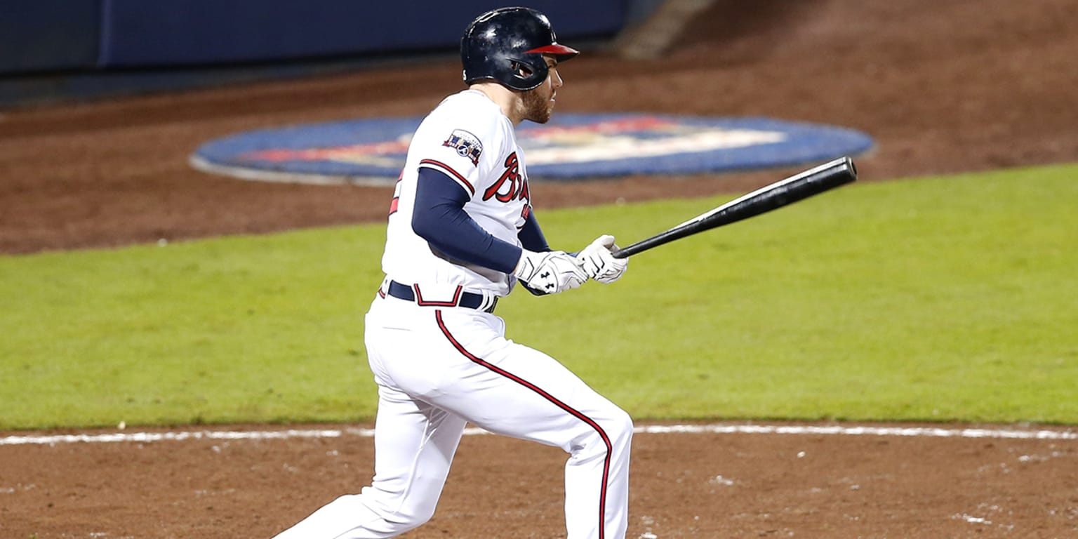 Freeman extends hit streak to 30, best in '16