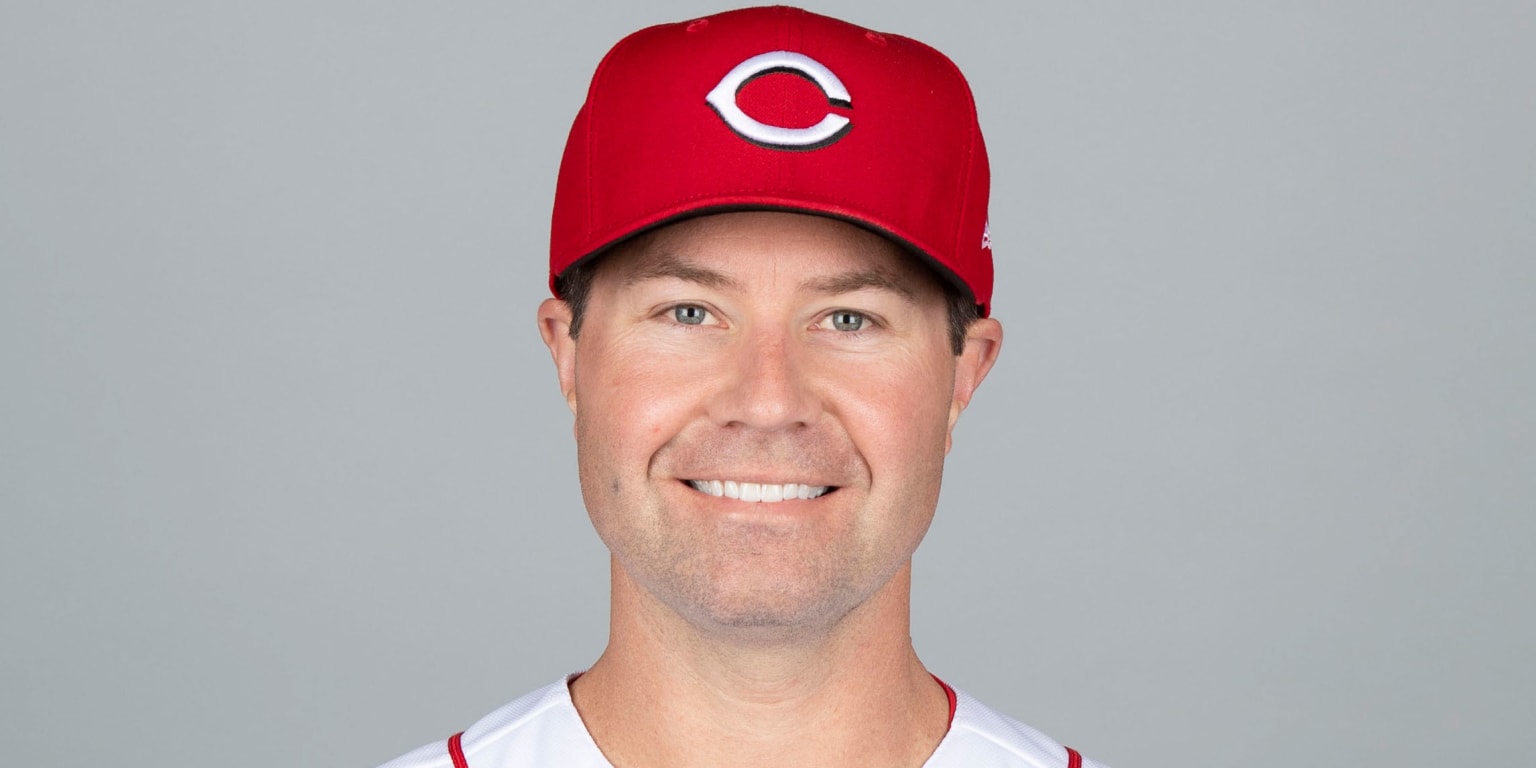 Reds catchers perform unique drills