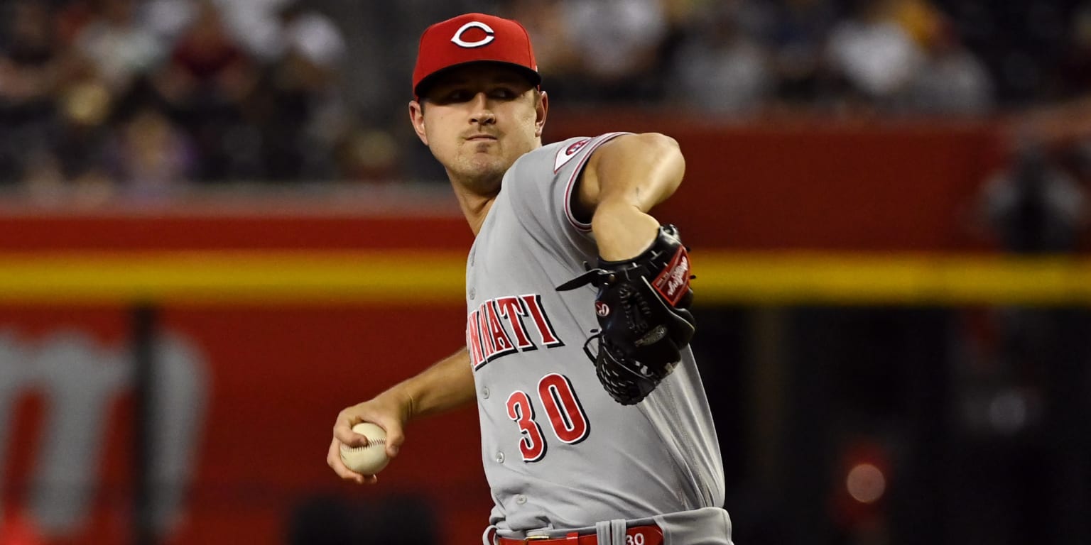 Tyler Mahle fires nine scoreless innings vs. D-backs