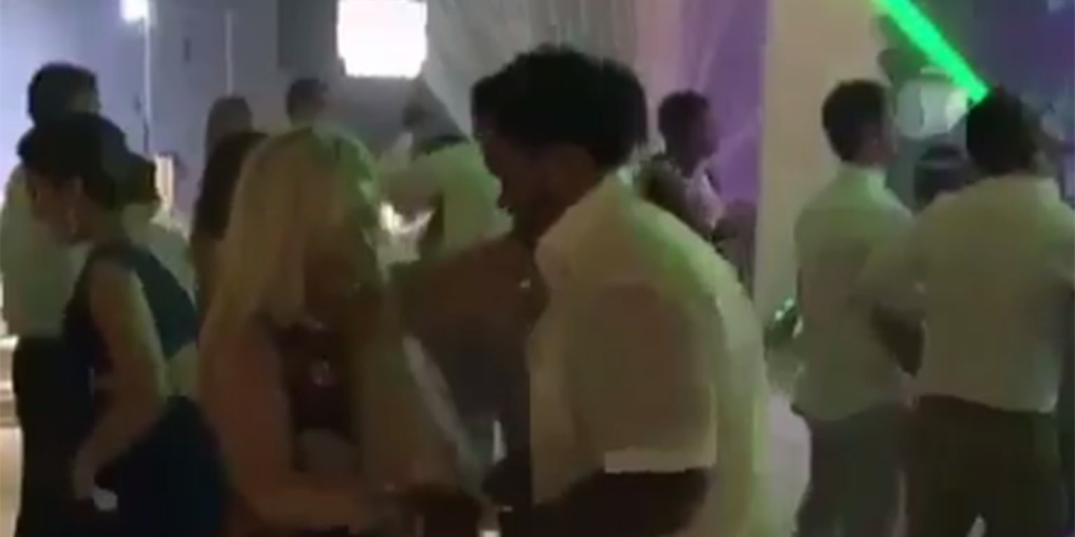 Watch Prince Fielder get his groove on at Elvis Andrus' wedding | MLB.com
