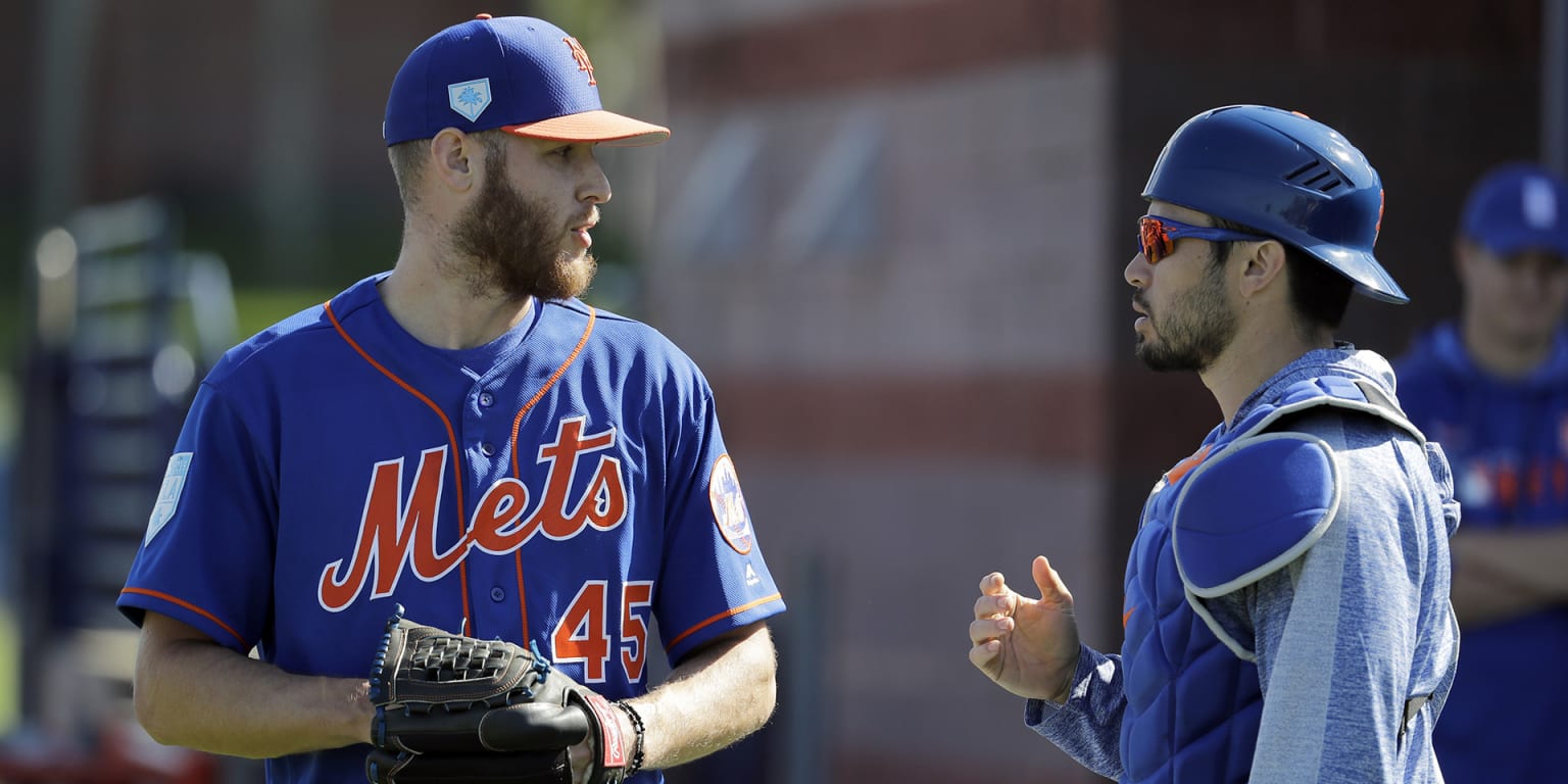 Travis d'Arnaud makes first Mets spring start