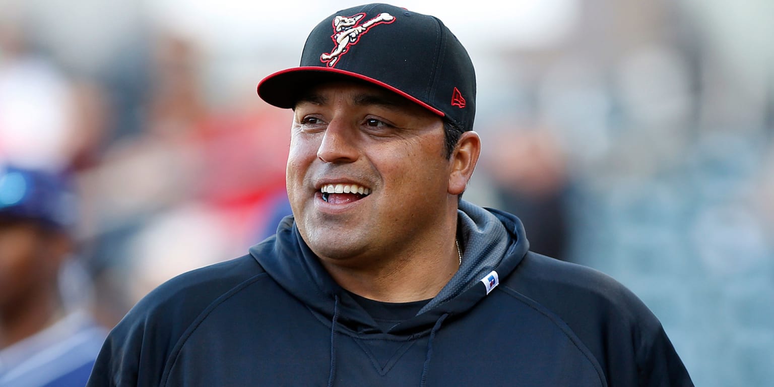 Rod Barajas named Padres bench coach