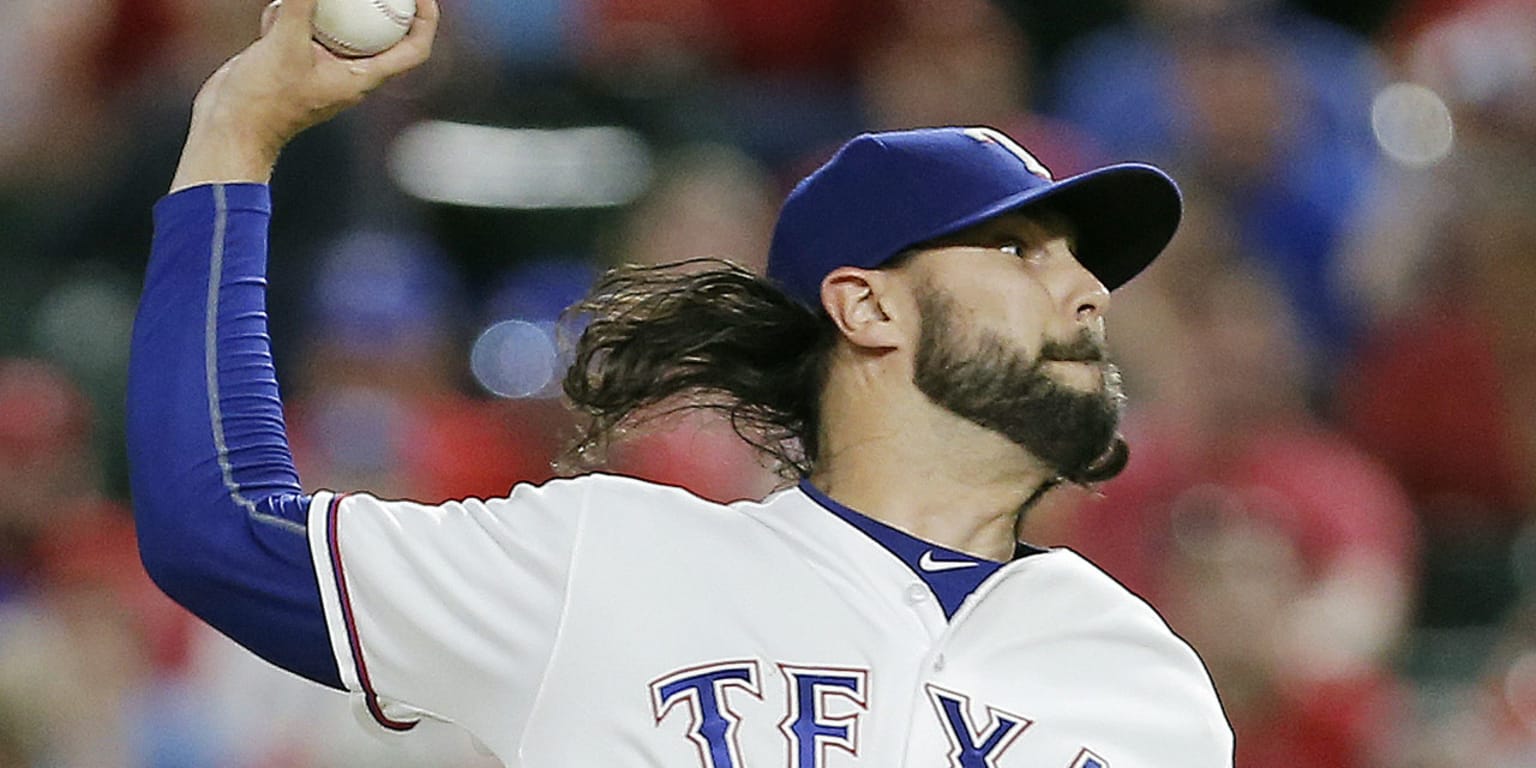 Rangers Tony Barnette gets win in relief