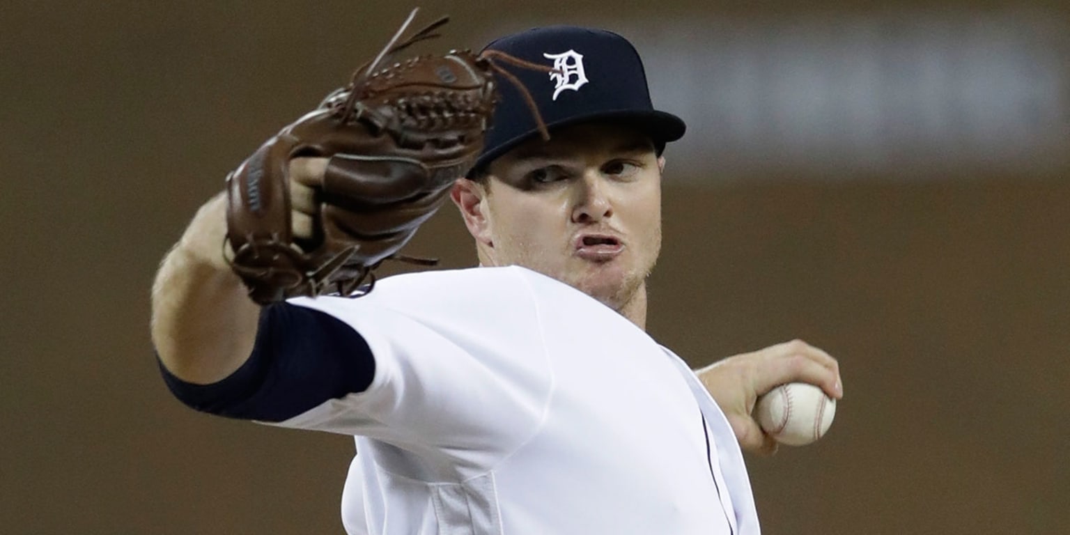 Justin Wilson leaves blown save in past