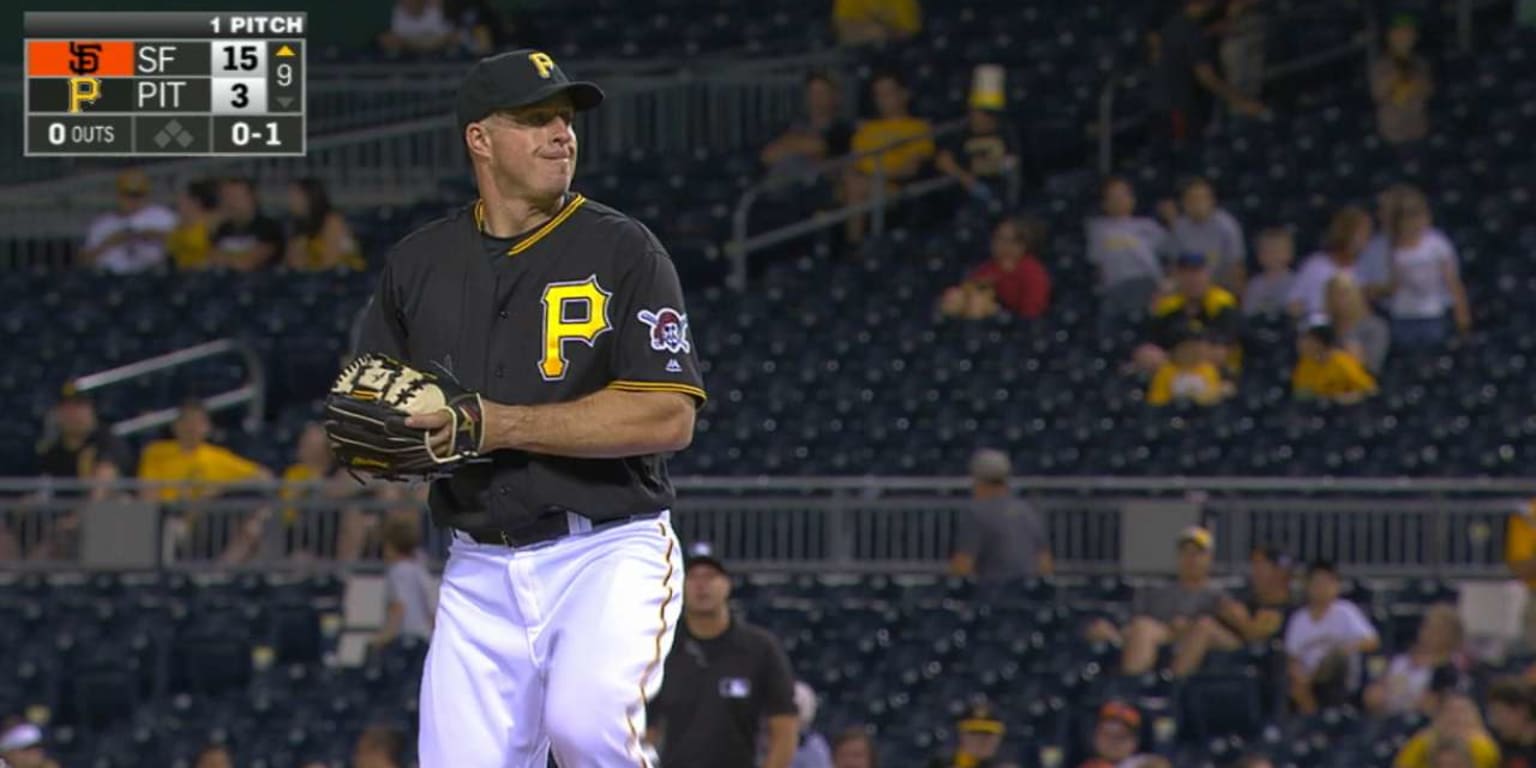 Brandon Belt struck out against catcher Erik Kratz and then made fun of ...