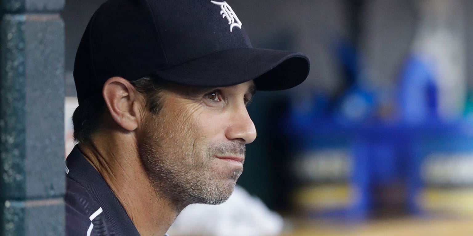 Red Sox interview Ausmus for manager position