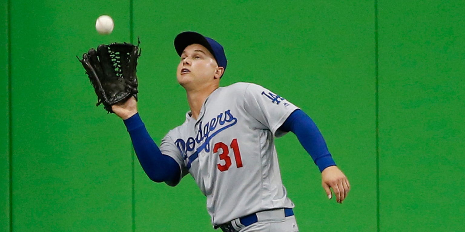 Dodgers hope Pederson, Toles healthy for NLDS