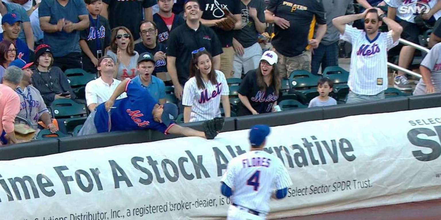 Mets fan fails to reel in foul ball, but does snag a lesson about the ...