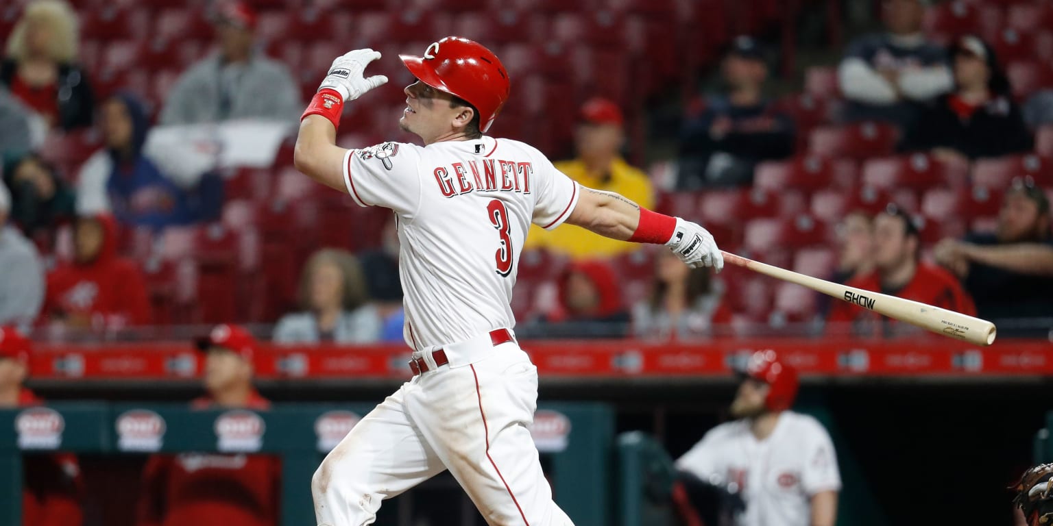 Scooter Gennett undergoes MRI on shoulder