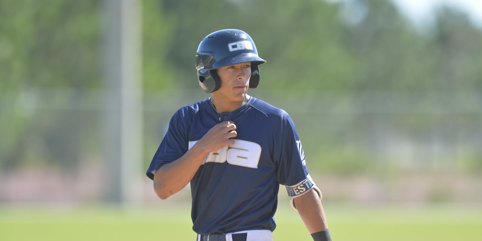 Indians sign 2017 Draft pick Tyler Freeman