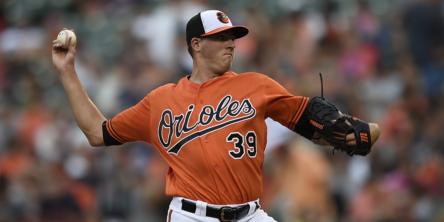 Mark Trumbo, Orioles beat Indians
