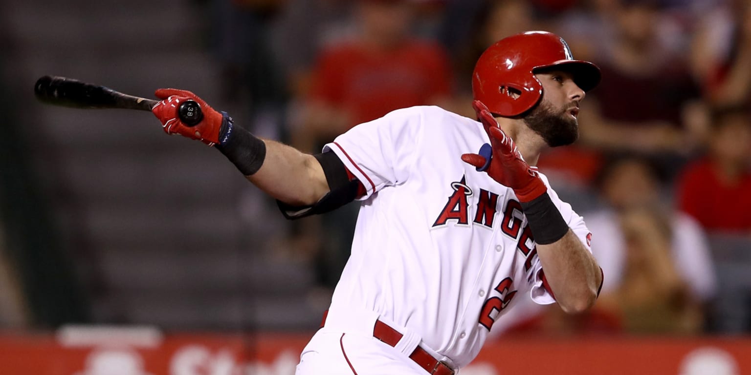 Angels top Astros for 4th straight win