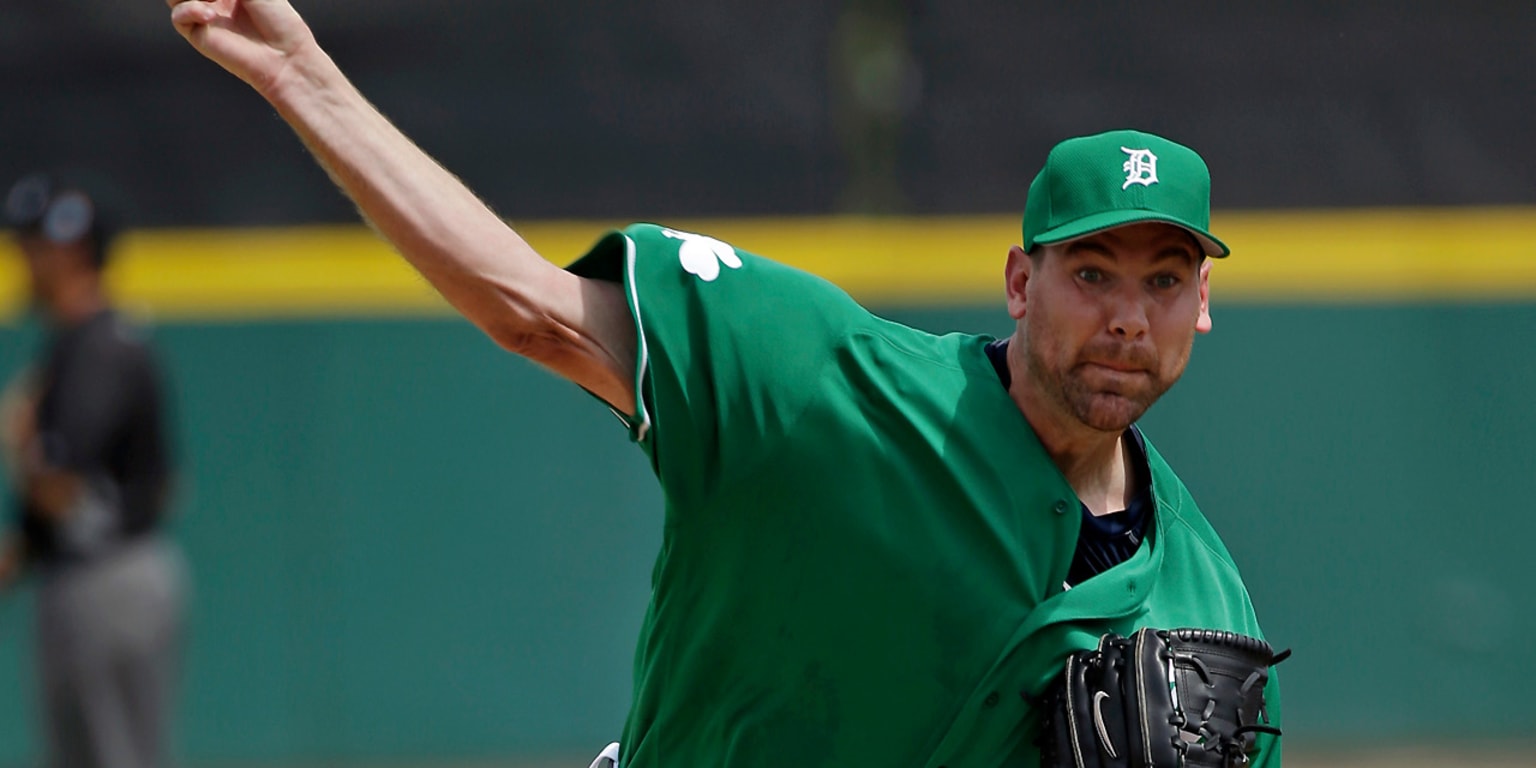 Tigers Mike Pelfrey has solid start vs Cards