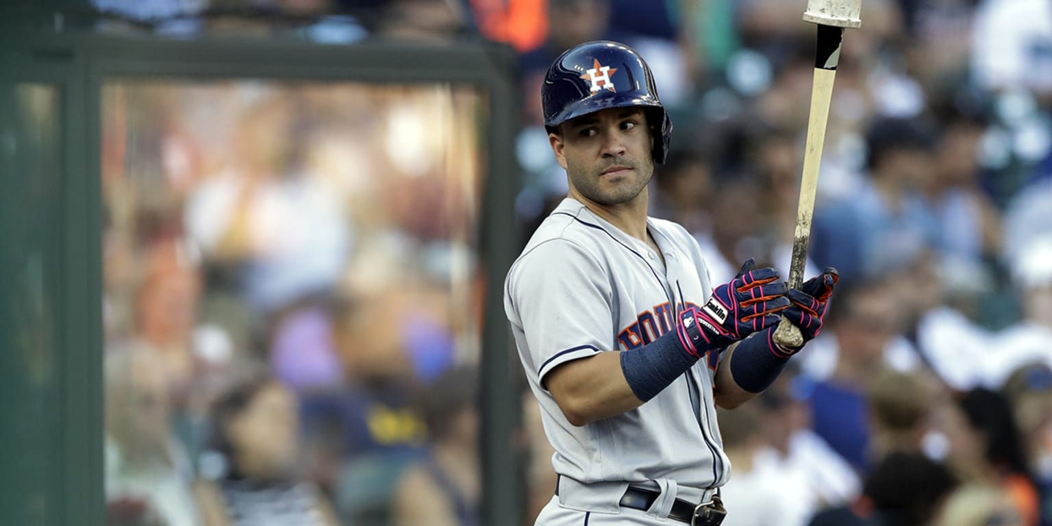 Altuve cerró julio con un histórico .485 de promedio de bateo