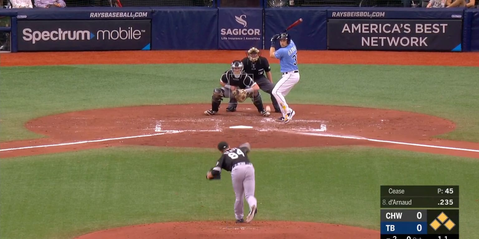 Snell, d'Arnaud ayudan a Rays a vencer a White Sox