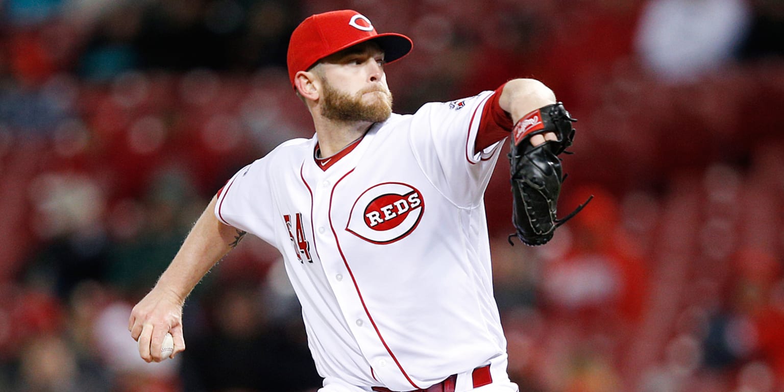Reds bullpen has record streak allowing runs
