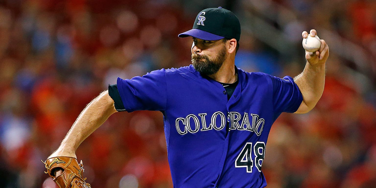 Boone Logan brings positive mood to camp