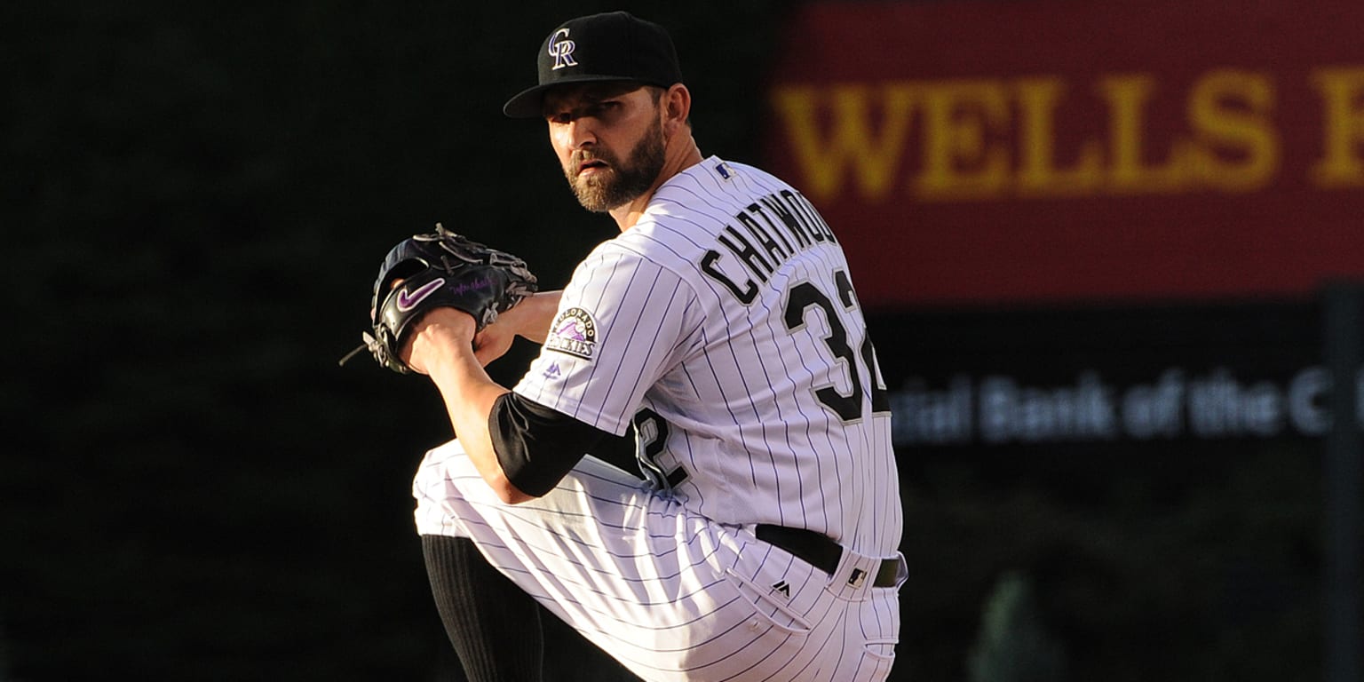 Tyler Chatwood's strong start beats Giants