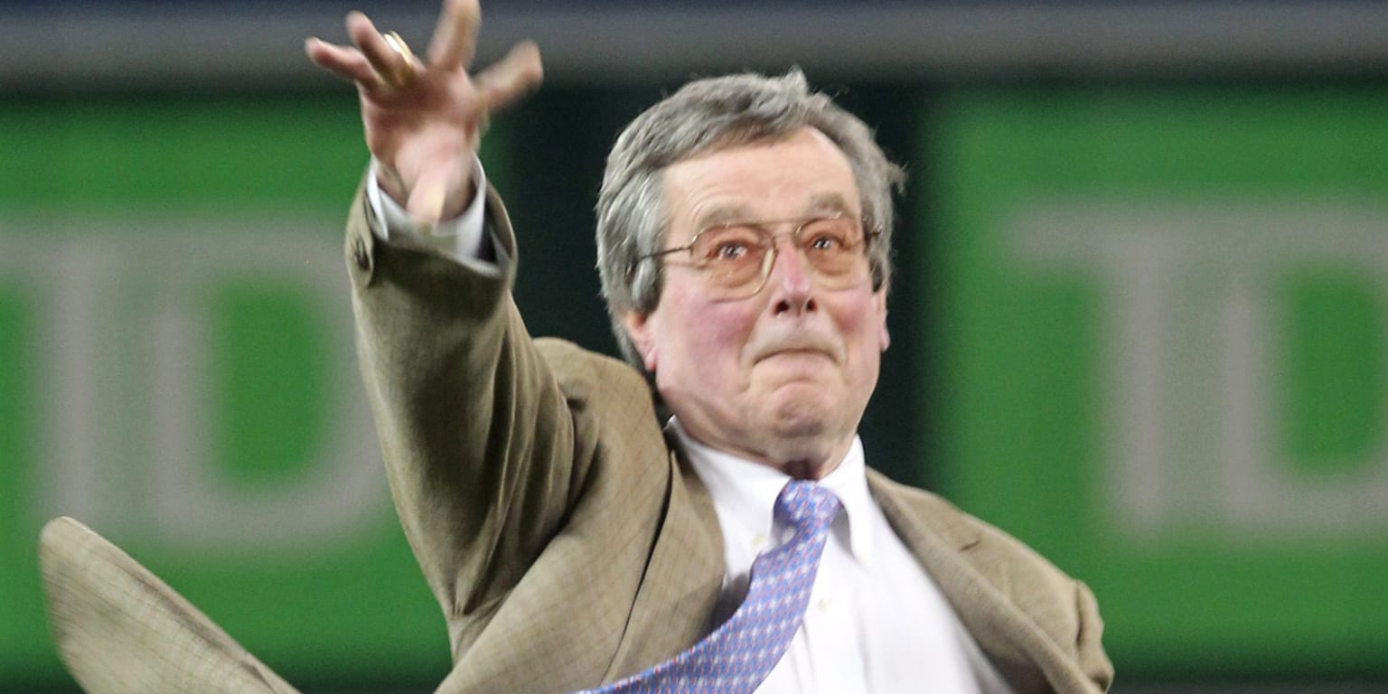 Blue Jays name Paul Beeston president emeritus