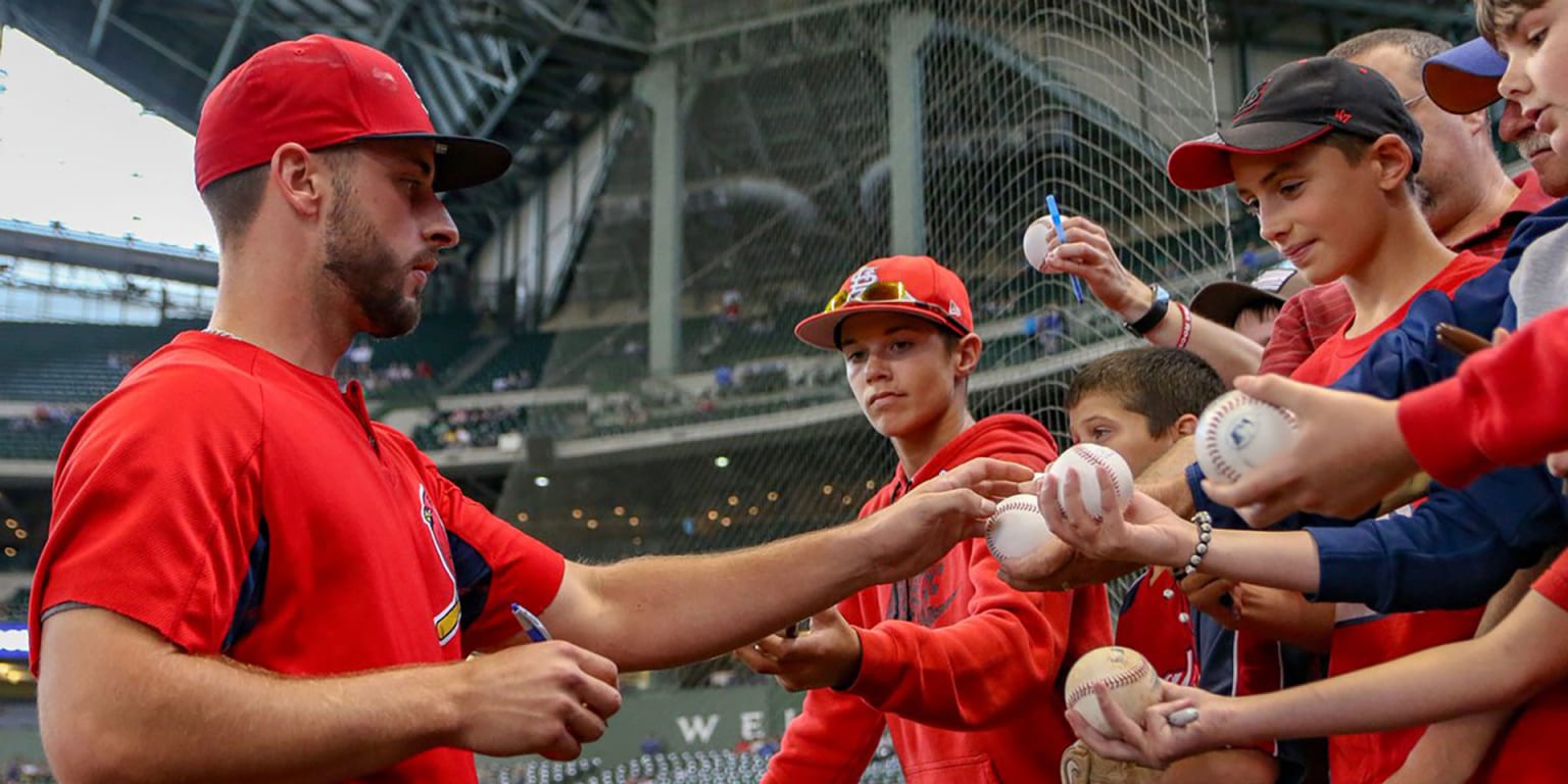 Paul DeJong faces Mike Matheny in on-field BP