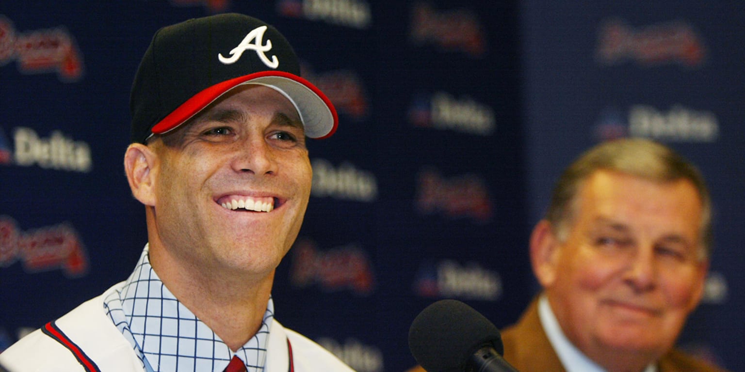 Tim Hudson, Joe Simpson inducted in Braves HOF