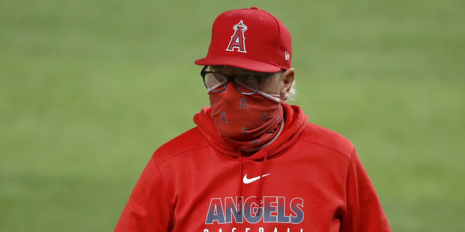 Joe Maddon meets Angels Scholars Award winners