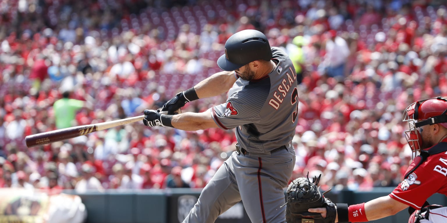 Daniel Descalso signing with Cubs