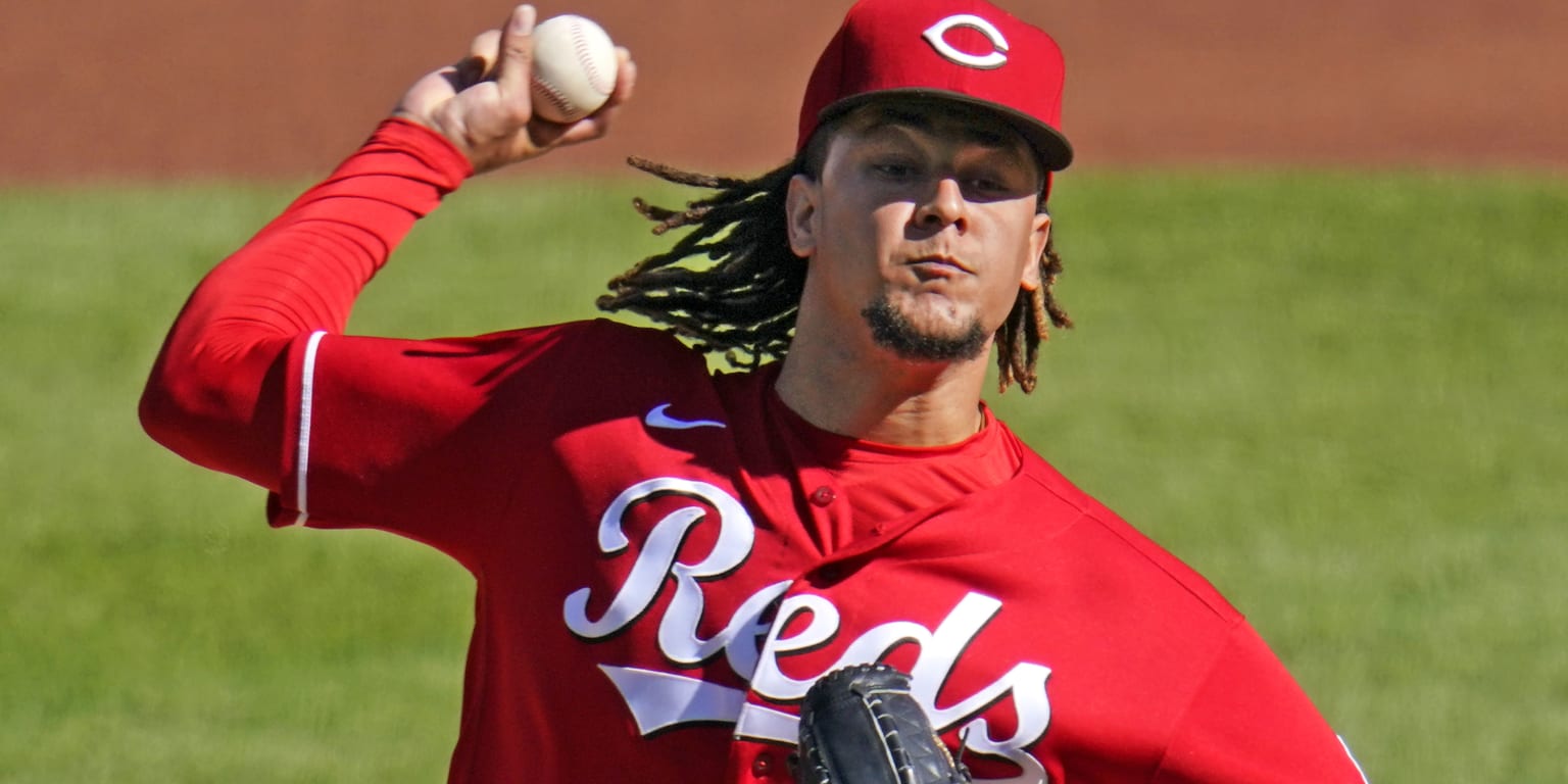 Luis Castillo notches first win of 2020