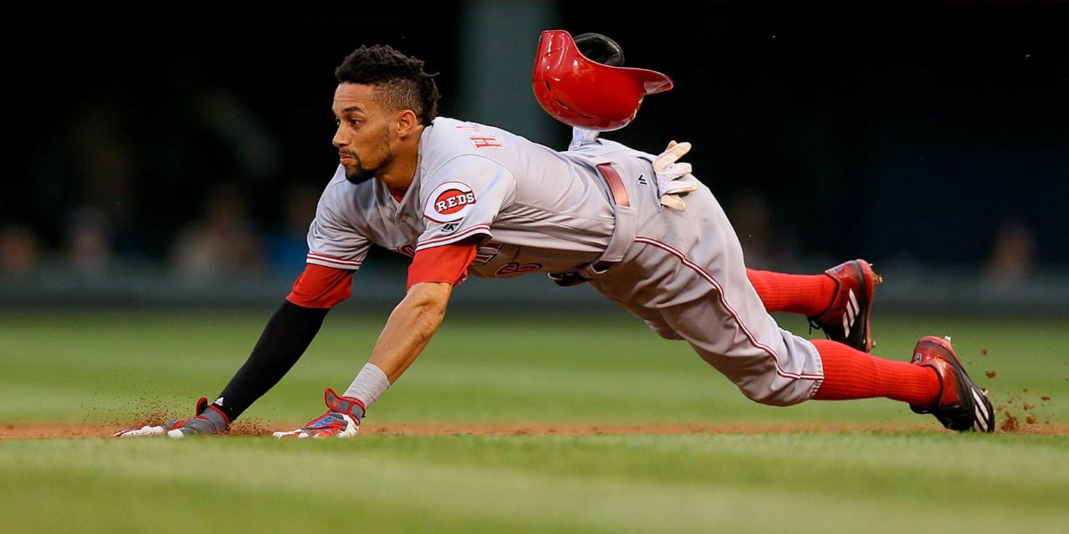 Billy Hamilton stretches single into double
