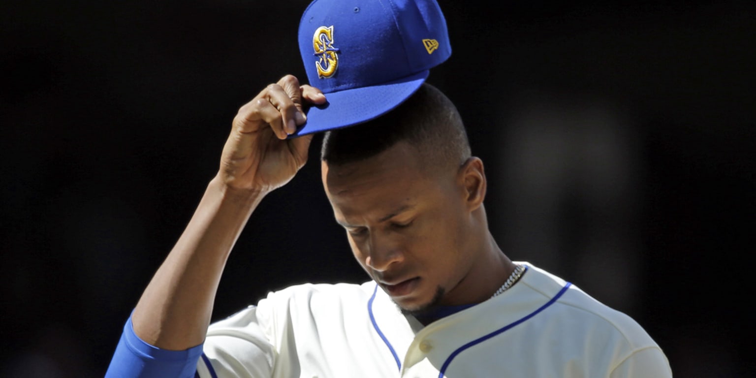 Mariners' Ariel Miranda gets complete-game win
