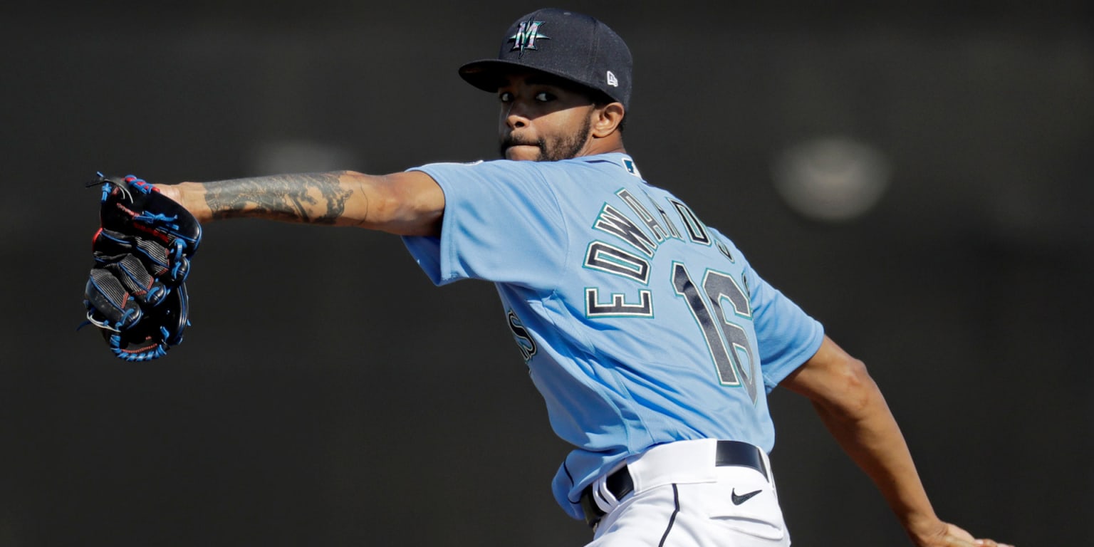 Carl Edwards Jr. back to basics