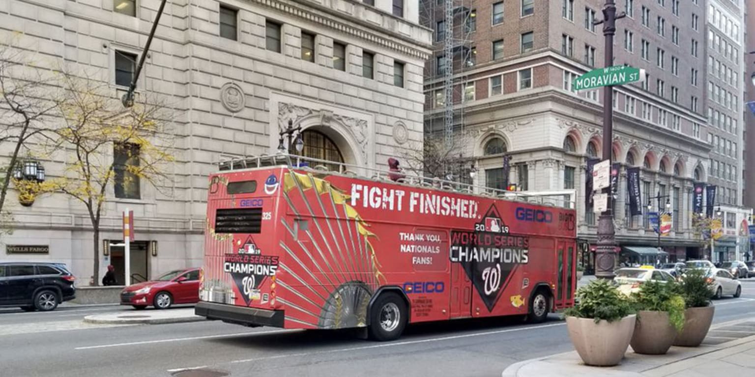 Nationals parade buses showed up in Philadelphia | MLB.com