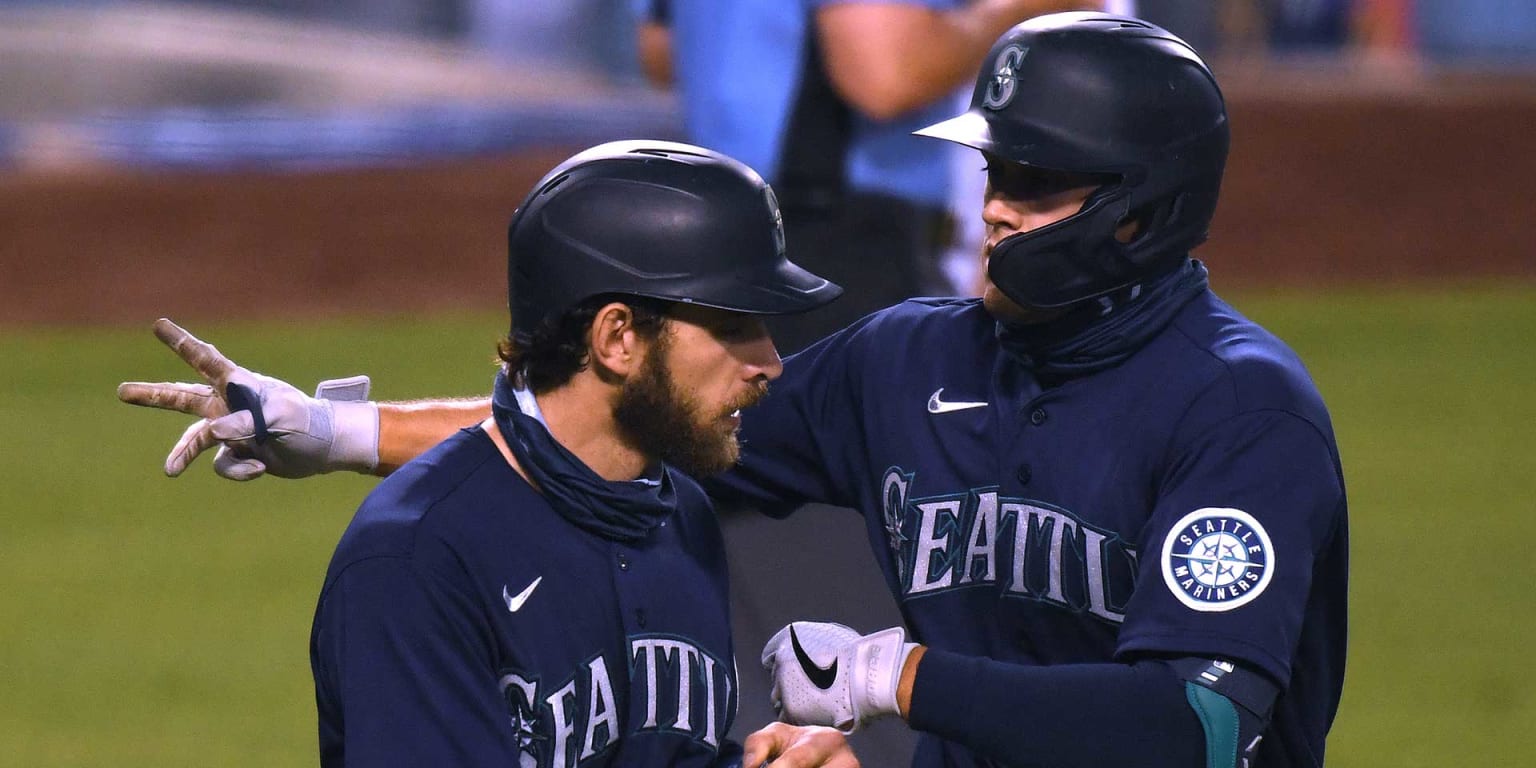 Mariners hit four homers vs. Dodgers