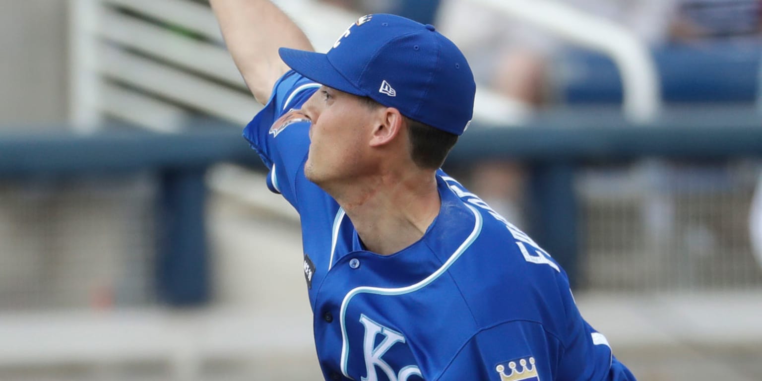 Royals will call up Luke Farrell for MLB debut