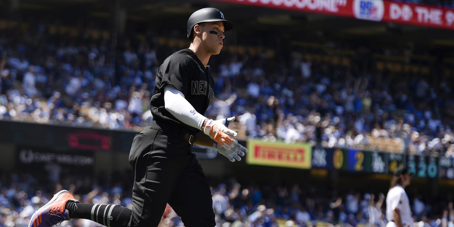 Yankees tie record for most home runs in a month