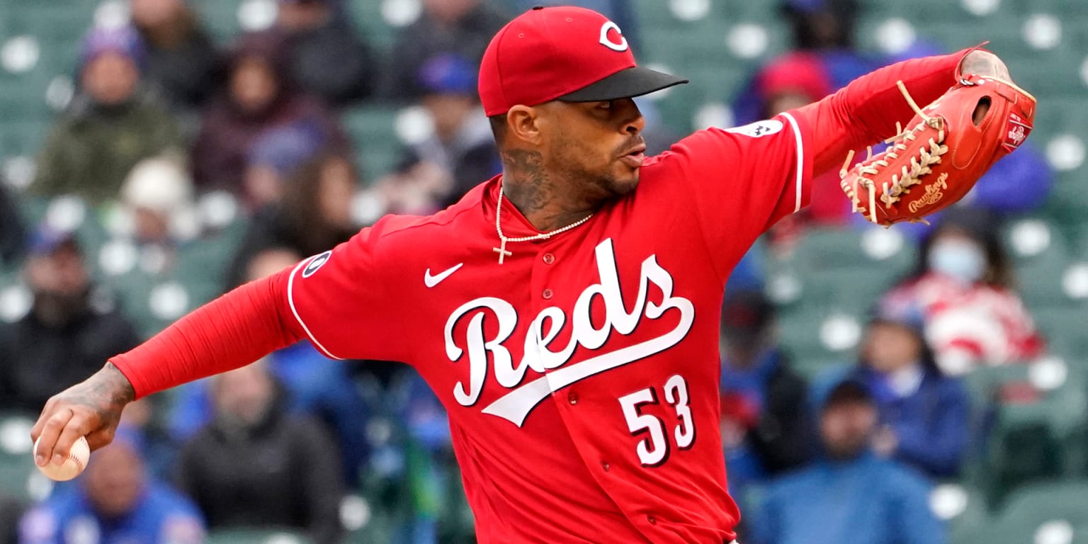 Vladimir Gutierrez impresses in MLB debut