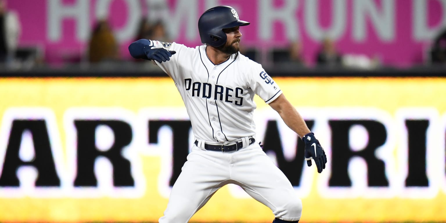 Greg Garcia solid for Padres at 2B