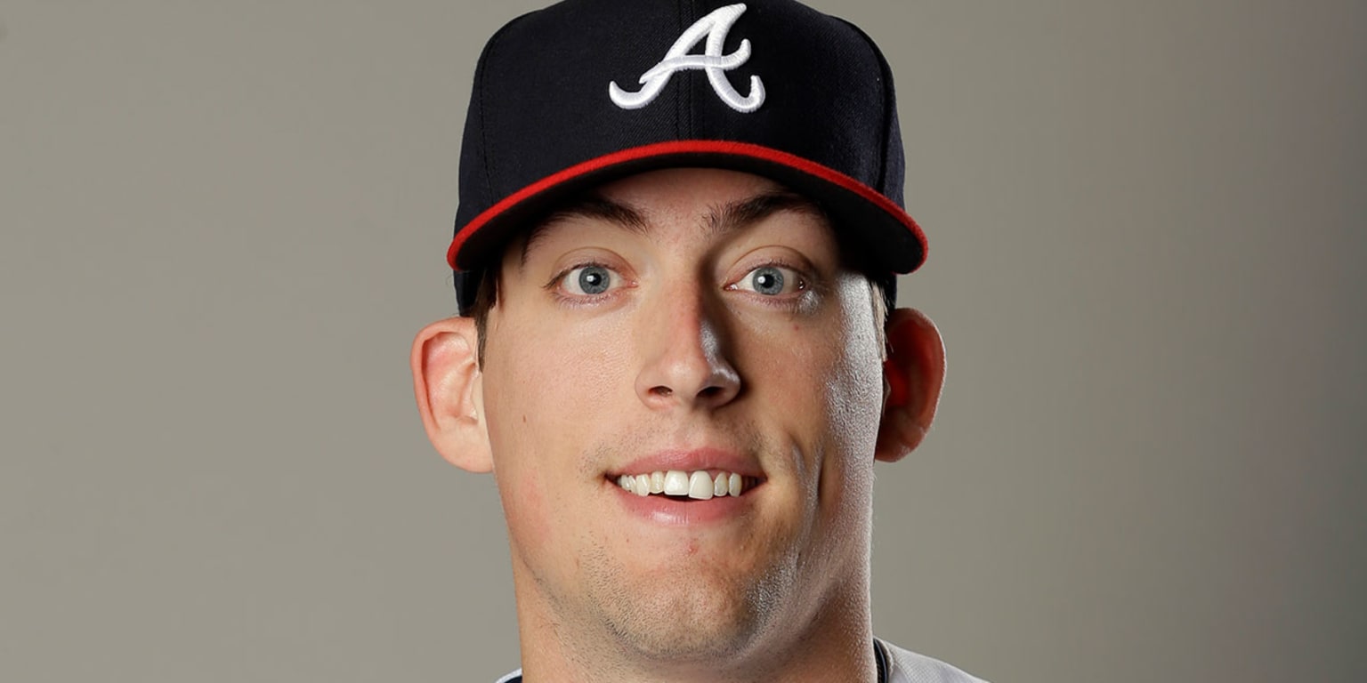 Daniel Winkler alters pitching mechanics