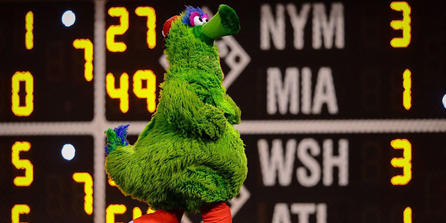 The Phillie Phanatic went streaking at Citizens Bank Park | MLB.com