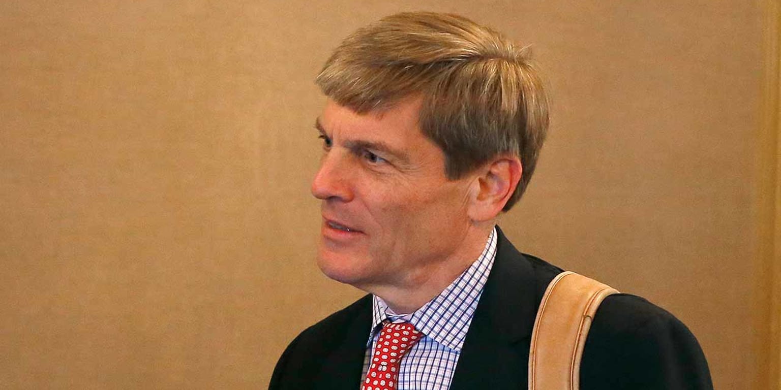 Phillies' John Middleton talks pitching market