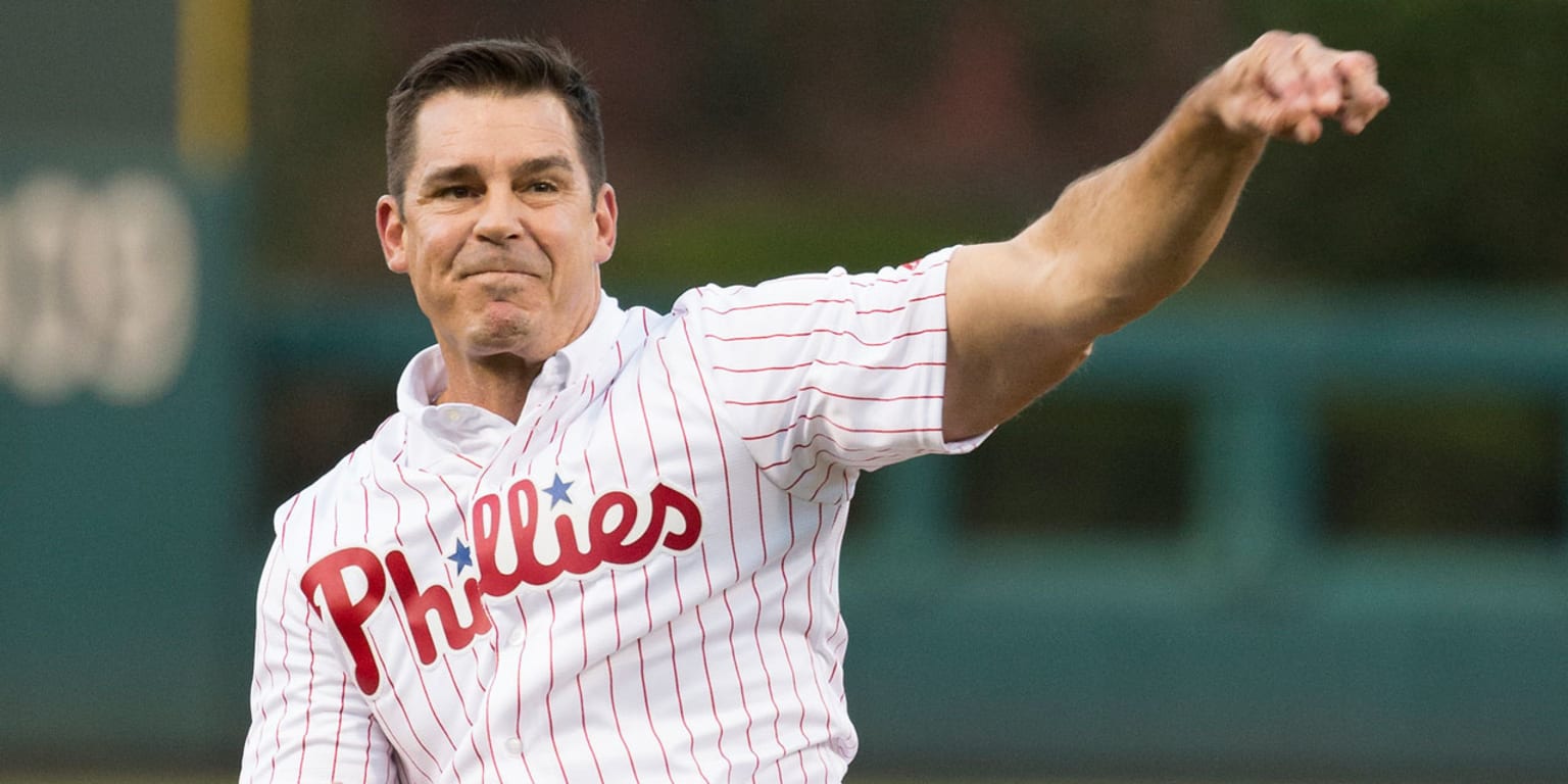 Bean throws first pitch at Phils' Pride Night