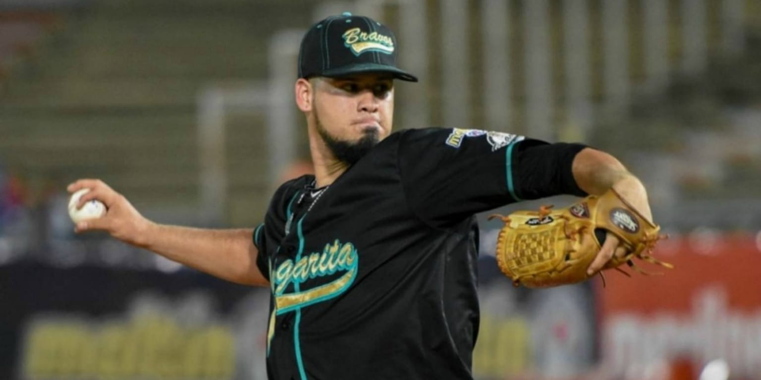 Bencomo guía a Bravos sobre Tiburones en LBVP