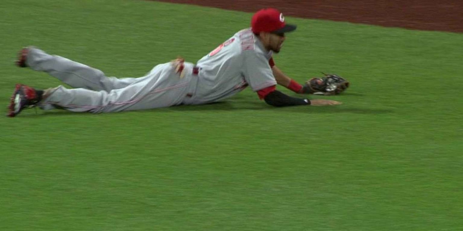 Billy Hamilton defied gravity and levitated on this leaping catch | MLB.com