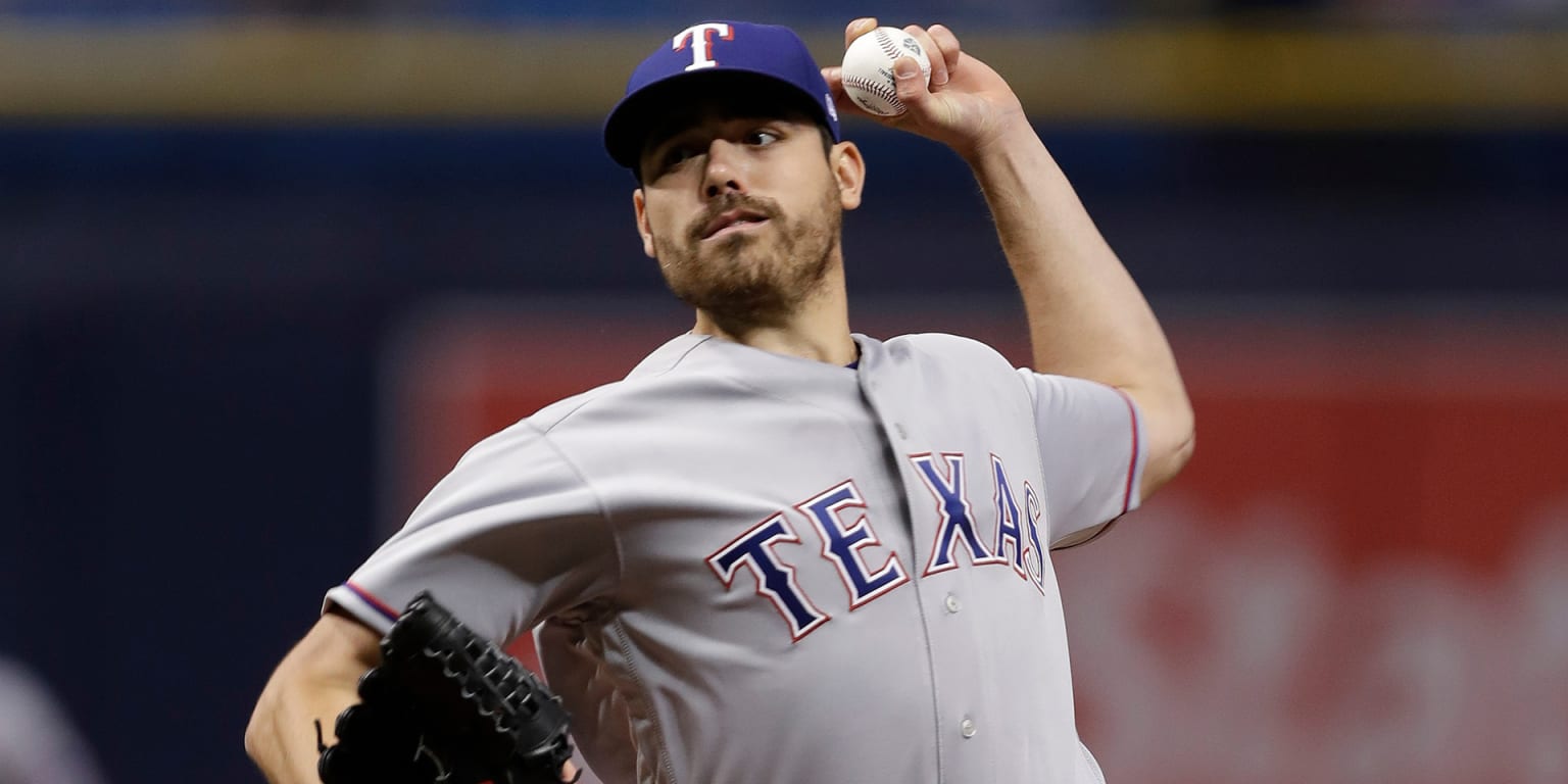 Matt Moore to stay in Rangers' rotation