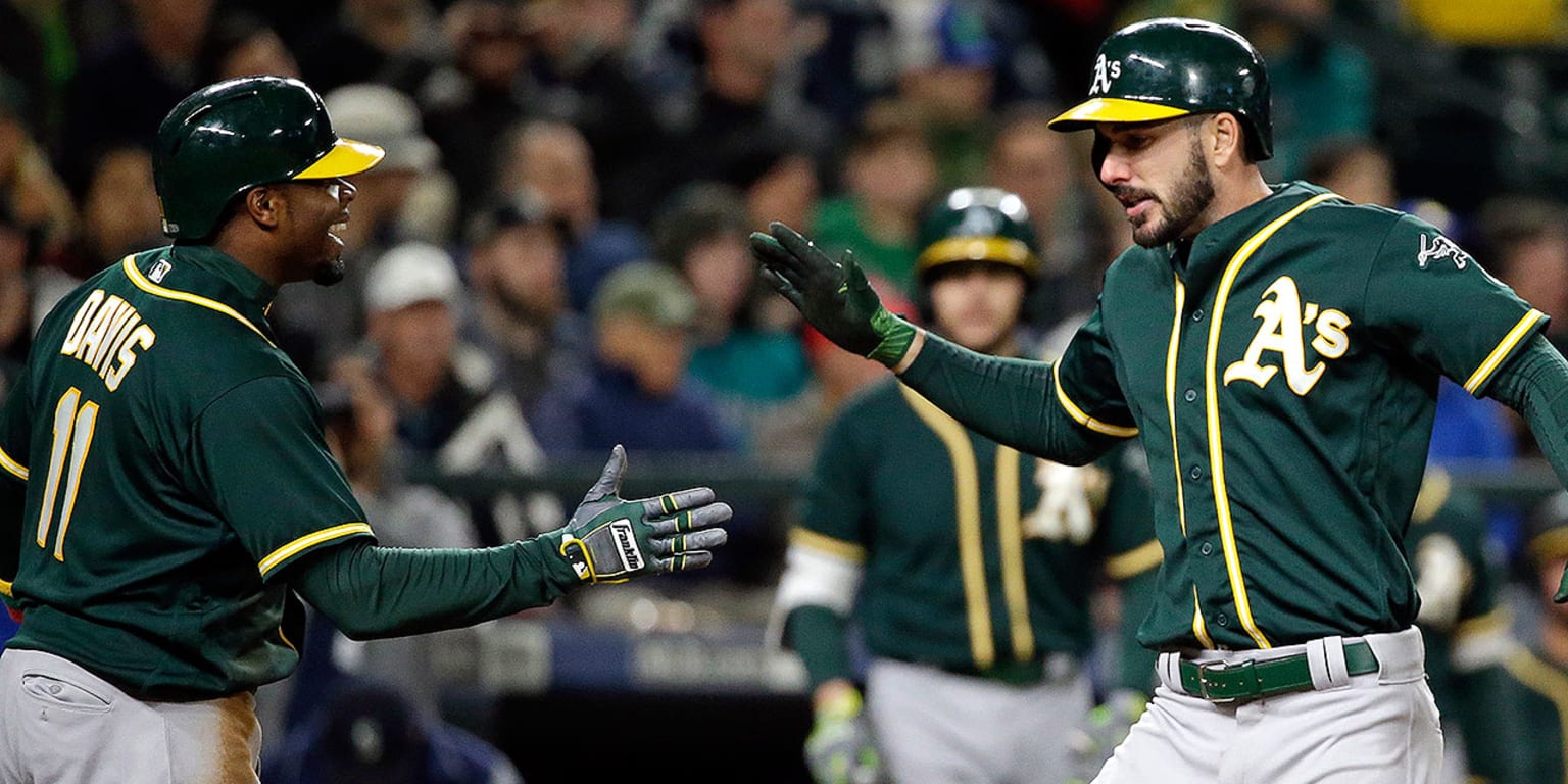 A's Matt Joyce hits late homer vs. Mariners