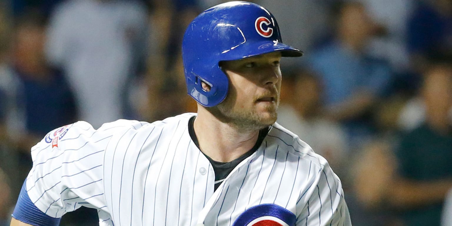 Jon Lester has big game as Cubs defeat Reds