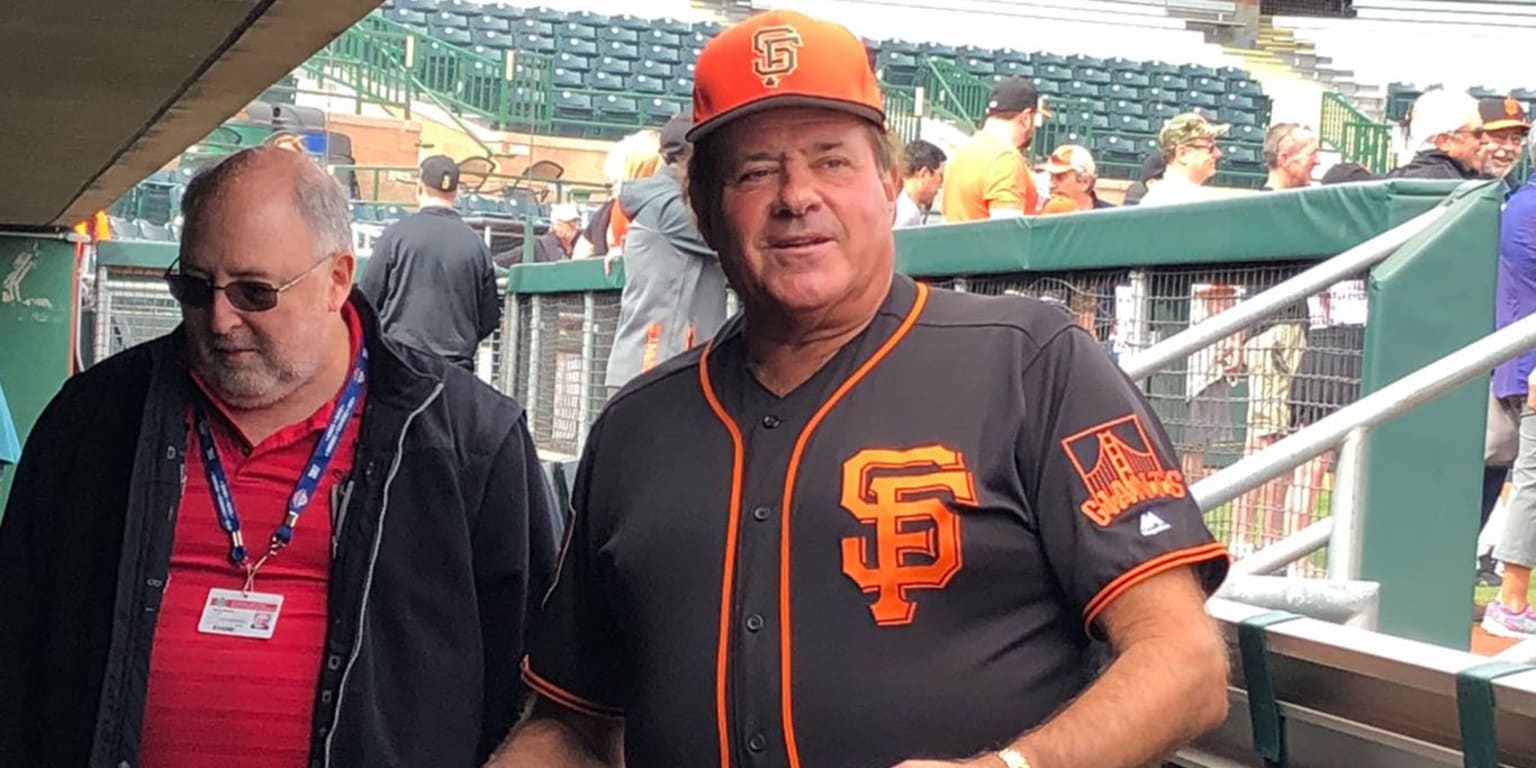 As a guest manager for the Giants, Chris Berman looks like a natural ...